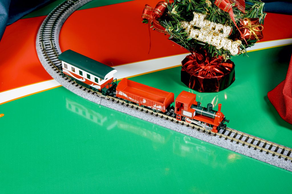 Pocket Line Christmas Train – Kato USA Online Store